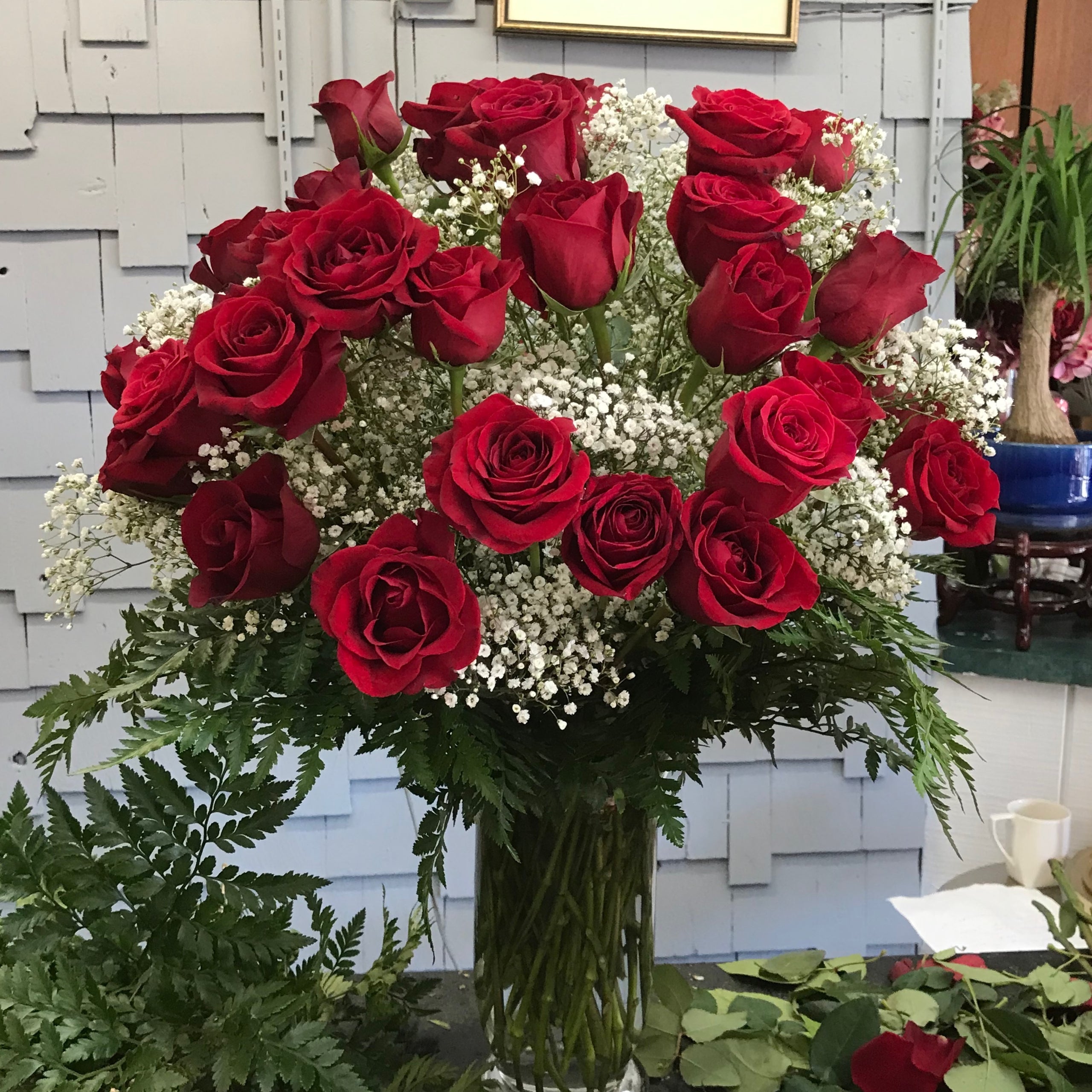 2 Dozen Red Roses Arrangement | Floraltology